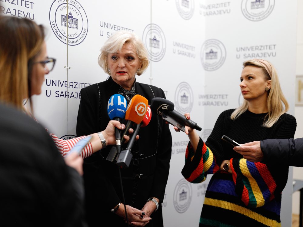 74. godišnjica UNSA | Održana svečana sjednica Senata i promovirano jedanaest profesora ...